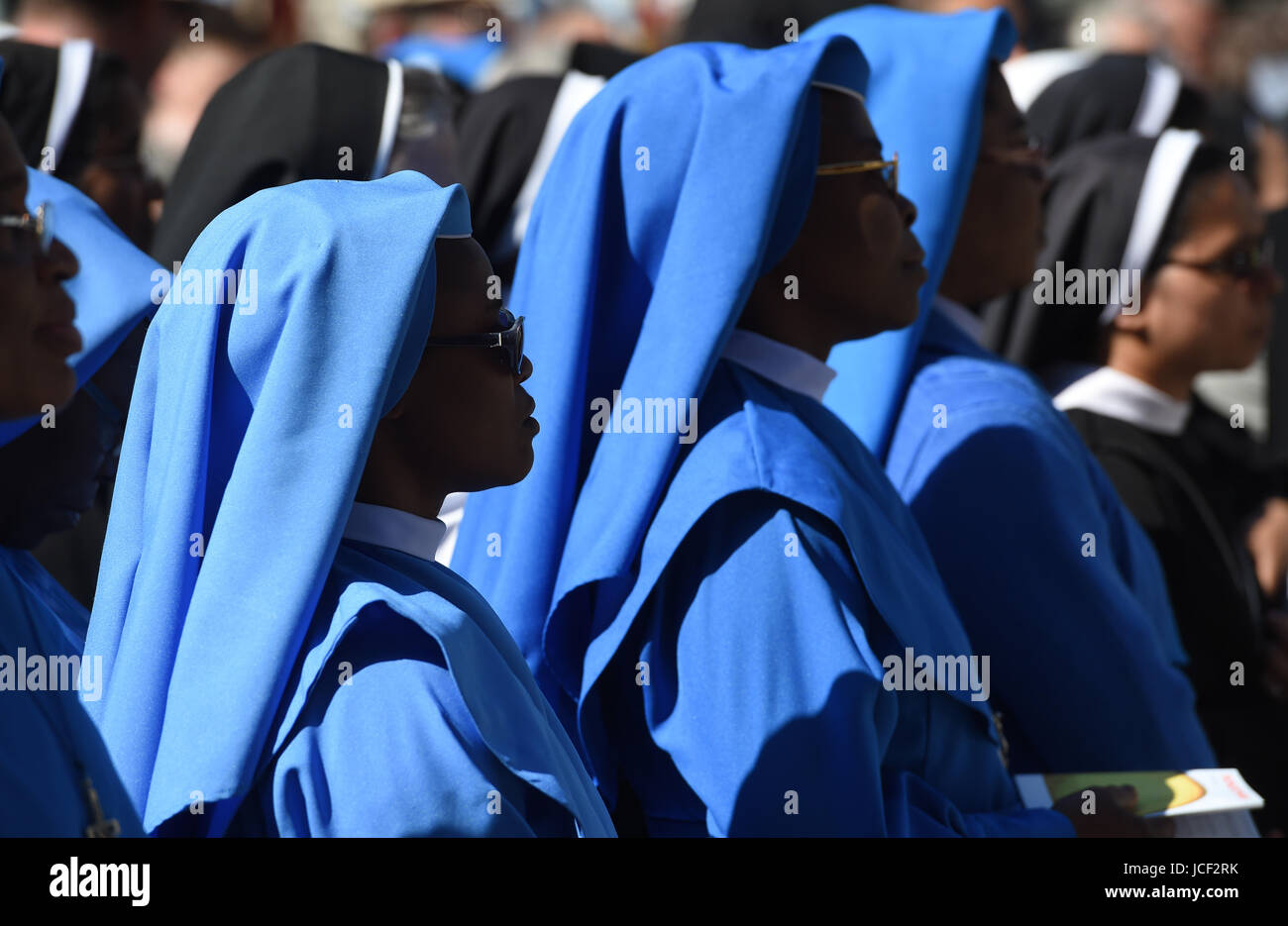 Munich, Germany. 15th June, 2017. Nuns take part in a Corpus Christi ...