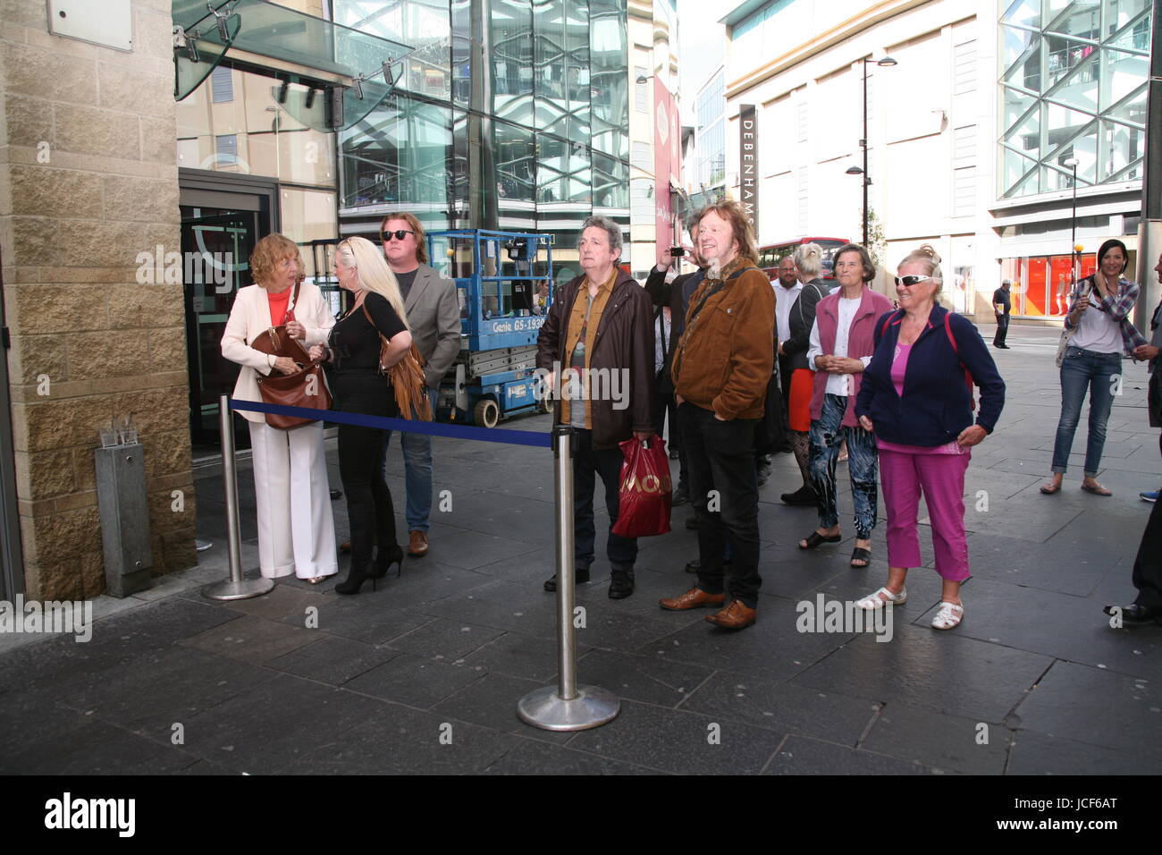 Led Zeppelin gets Blue Plaque honour on Music Day at outside The Gate ...