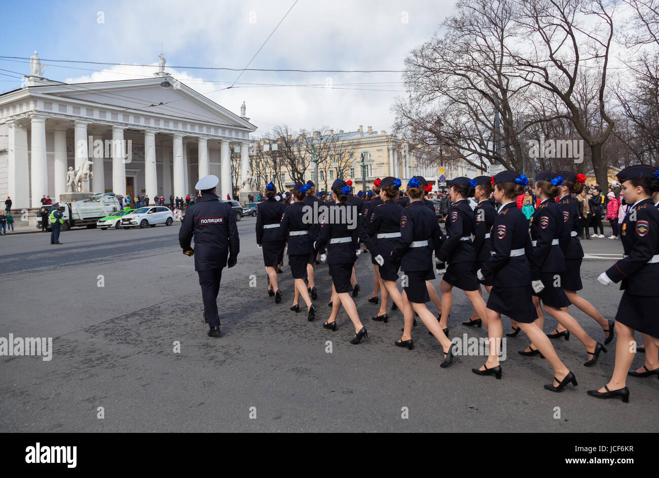 ST. PETERSBURG, RUSSIA - MAY 9, 2017: Subdivision of police girls leave ...