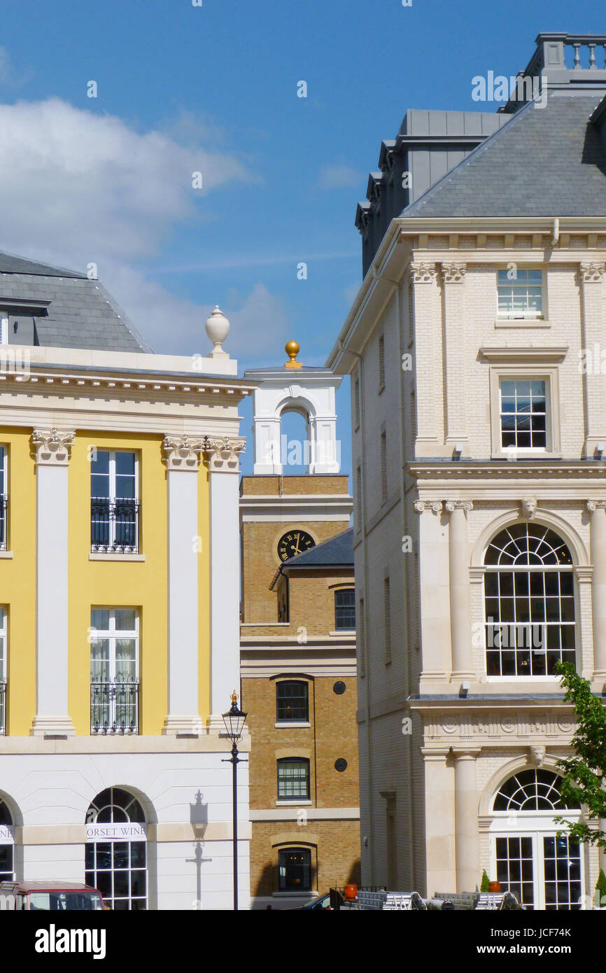 Dorchester, UK. 15th June, 2017. A sunny day on 'Queen Mother Square ...