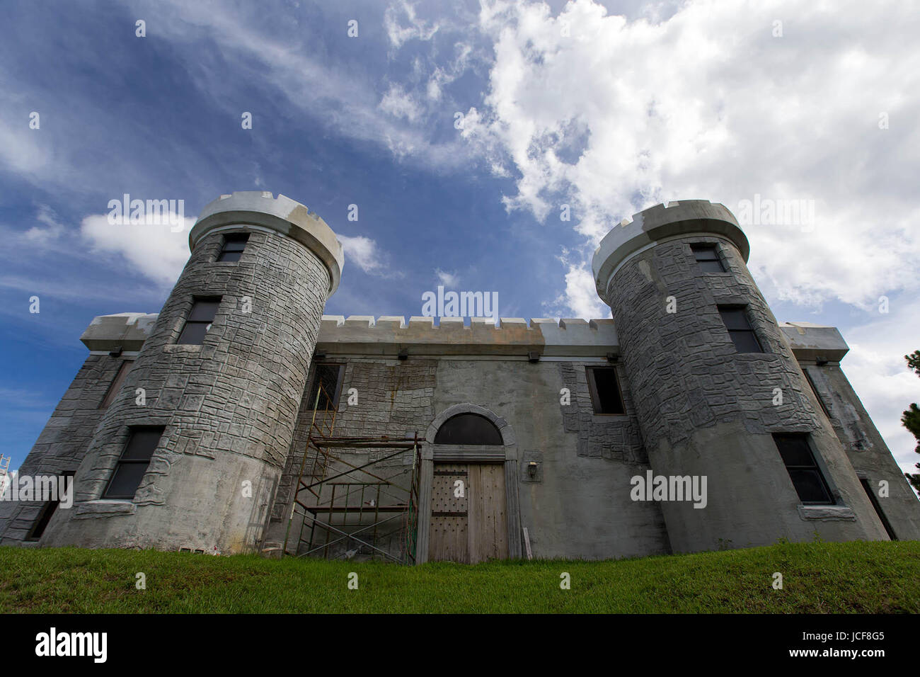 17th century irish castle hi-res stock photography and images - Alamy