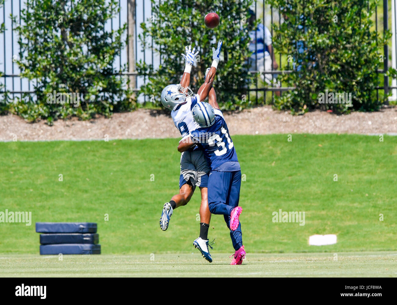 June 15, 2017: Dallas Cowboys wide receiver Brice Butler #19 reaches ...