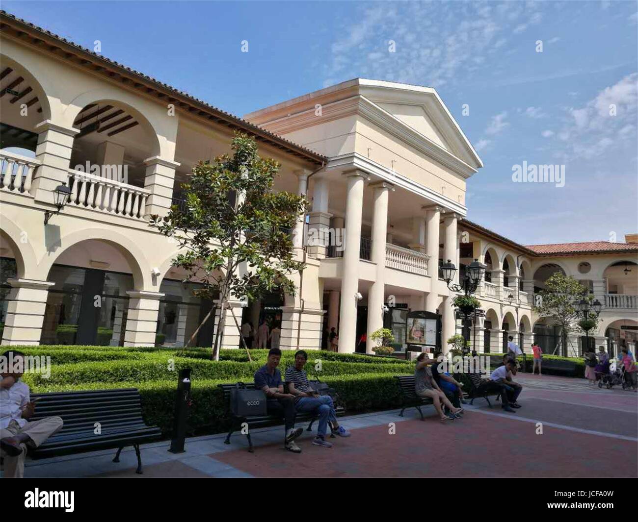 Shanghai village outlet hi-res stock photography and images - Alamy