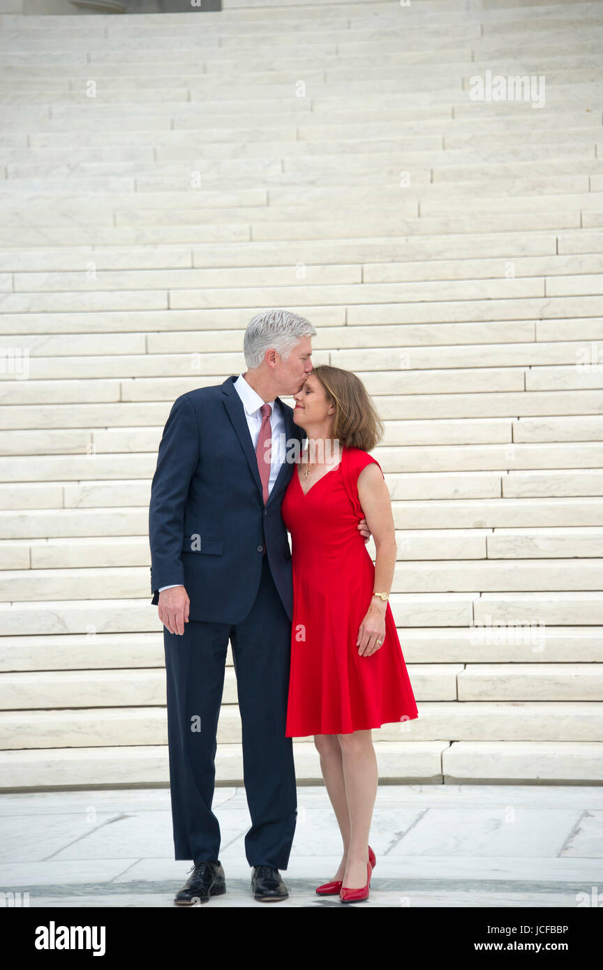 Neil gorsuch wife marie louise hi-res stock photography and images - Alamy