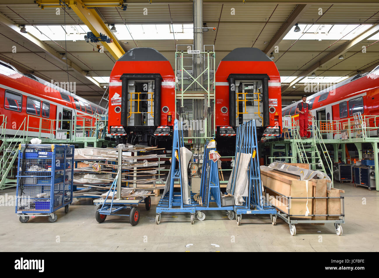 Bautzen, Germany. 15th June, 2017. Looking into a production hall of ...