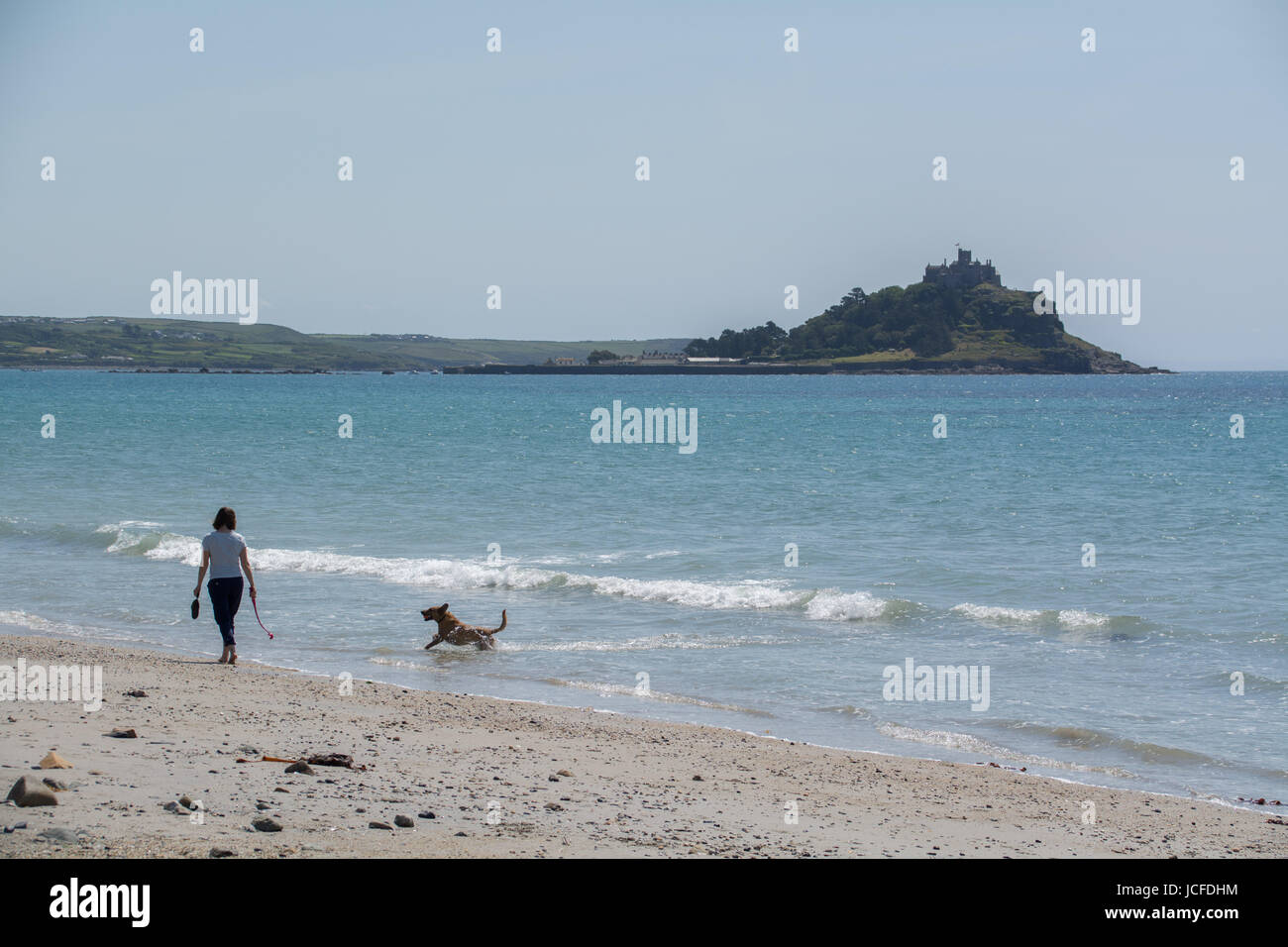 Longrock, Cornwall, UK. 16th June 2017. UK Weather. It was warm and ...
