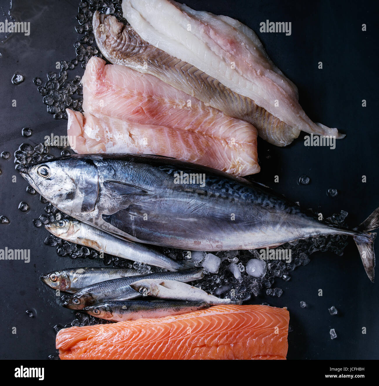 Vatiery of raw fresh fish Stock Photo - Alamy