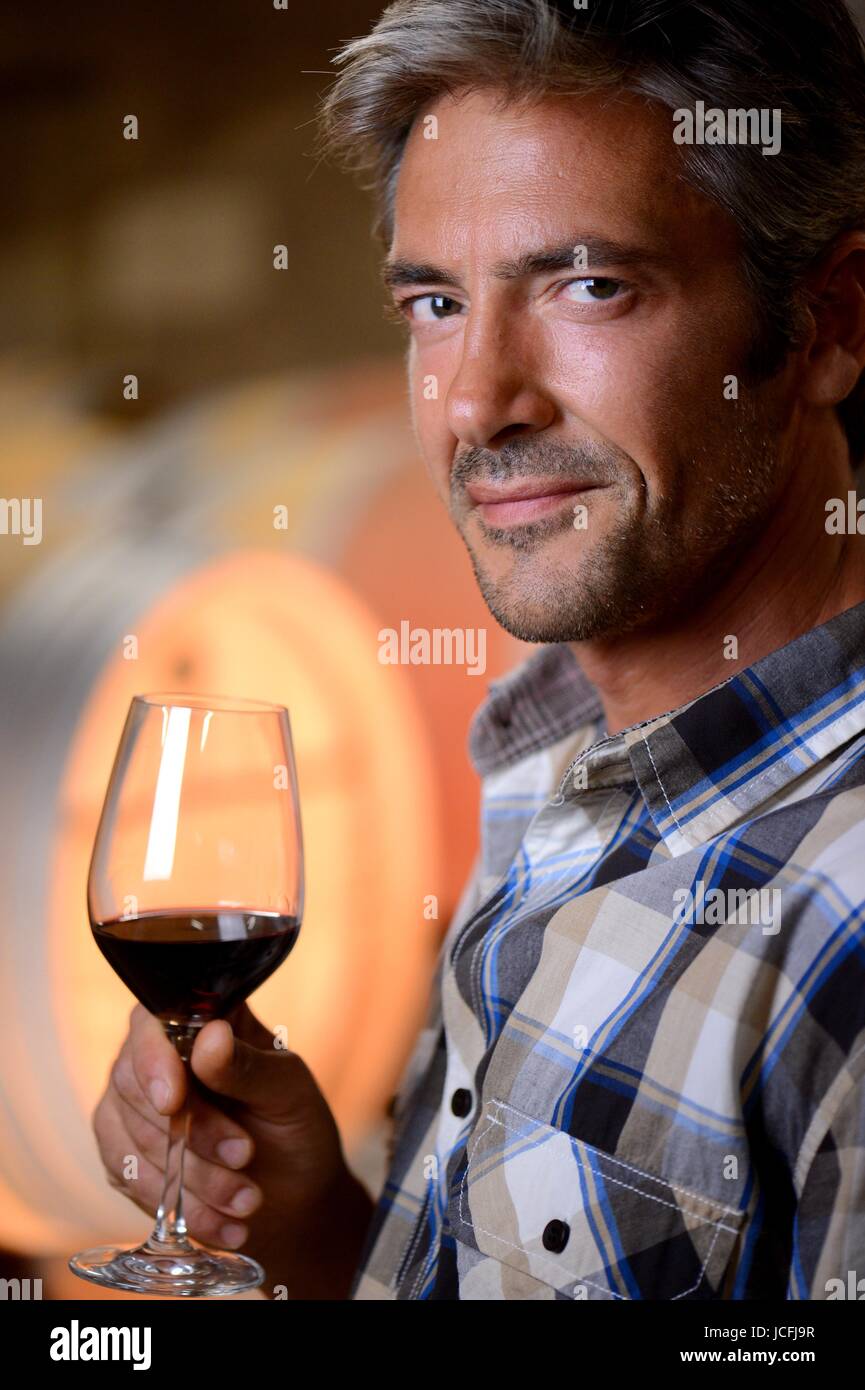 red wine france Stock Photo - Alamy