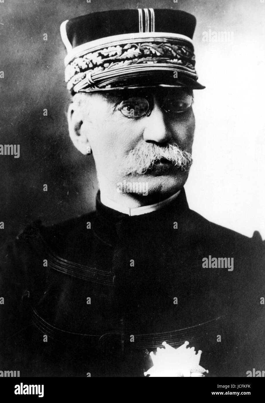 Portrait of Joseph Gallieni (1849-1916), French soldier Stock Photo - Alamy