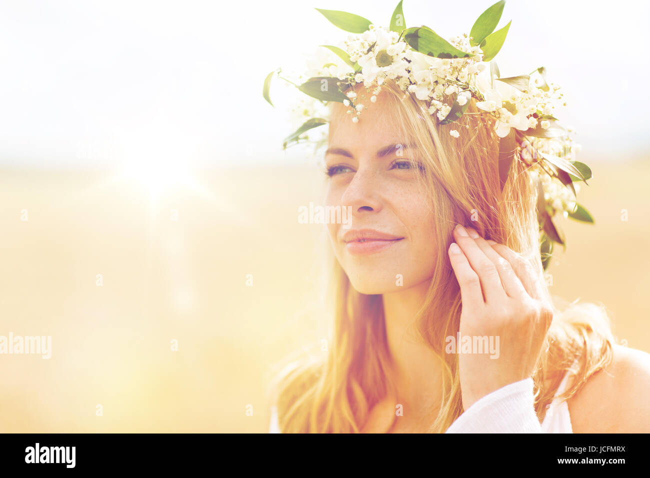 Rustic girl flowers hi-res stock photography and images - Alamy