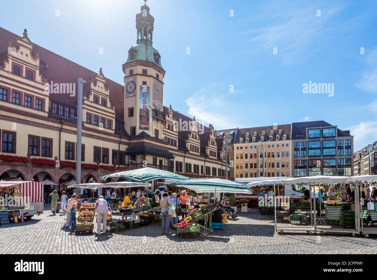 Market square in front of city hall hi-res stock photography and images ...