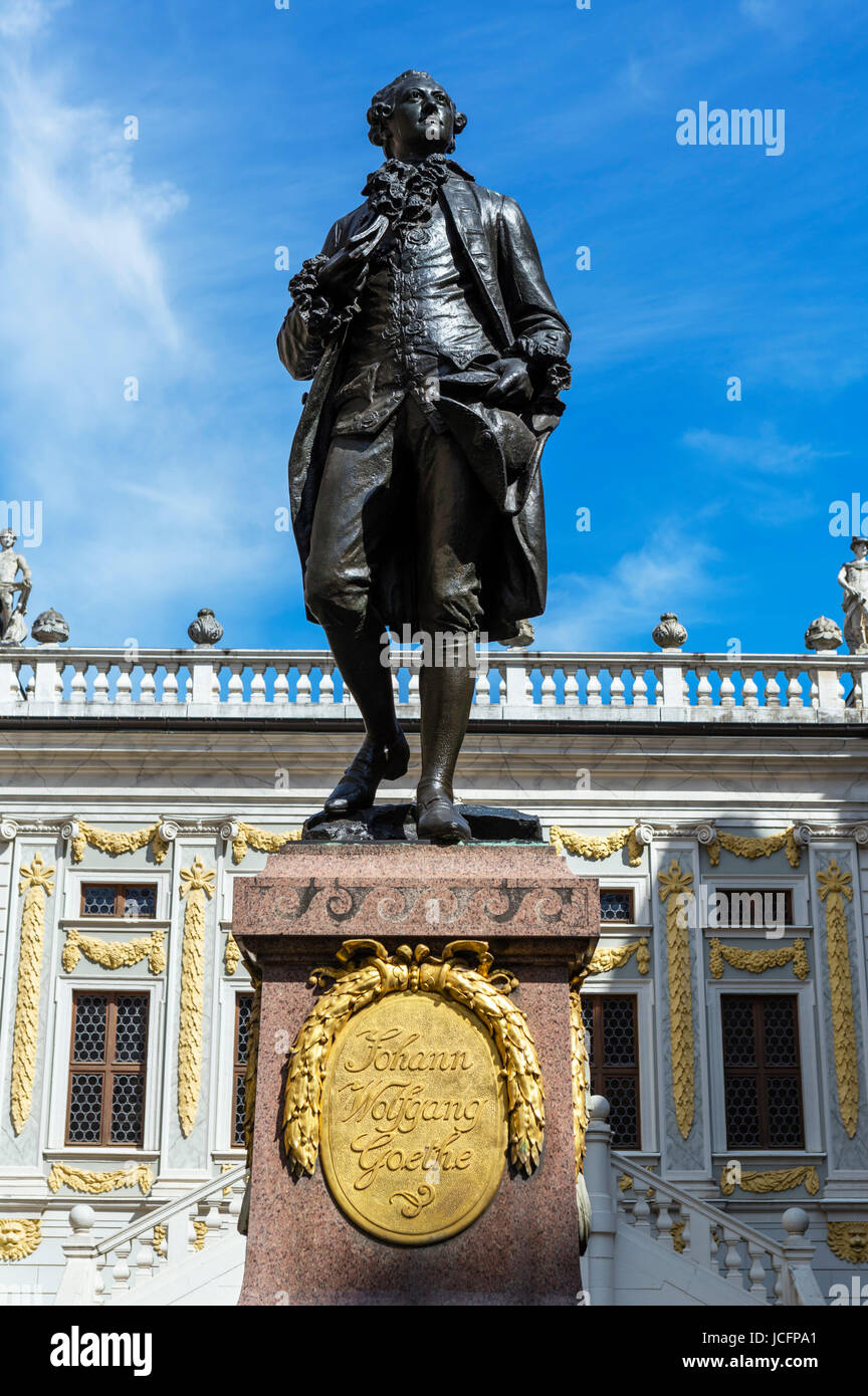 Johann wolfgang goethe statue hi-res stock photography and images - Alamy