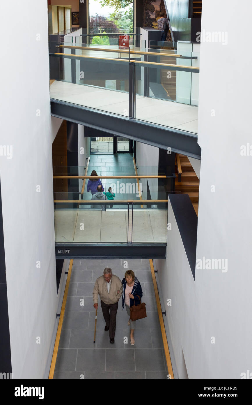 Dunfermline library hi-res stock photography and images - Alamy
