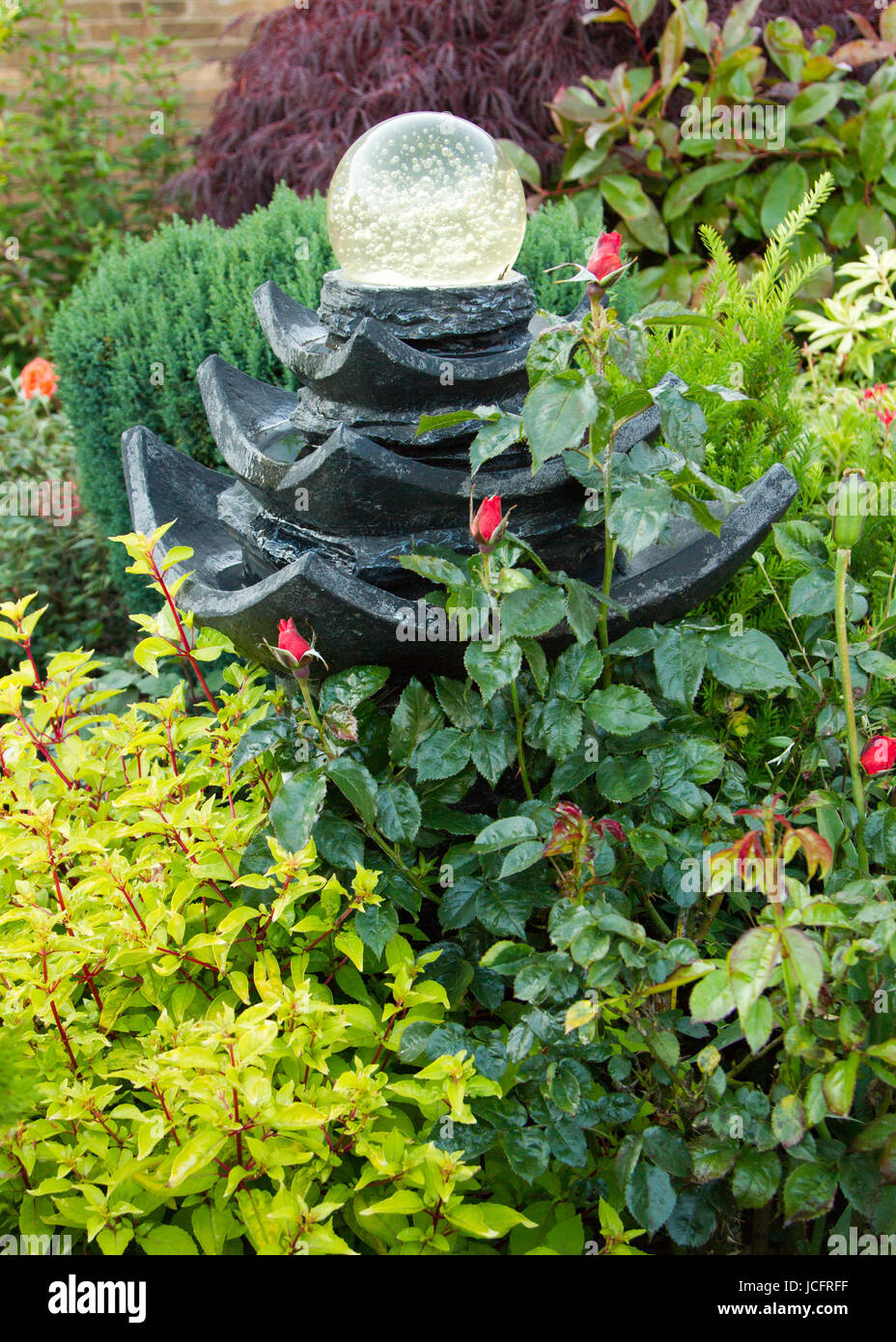 Garden water feature green hi-res stock photography and images - Alamy