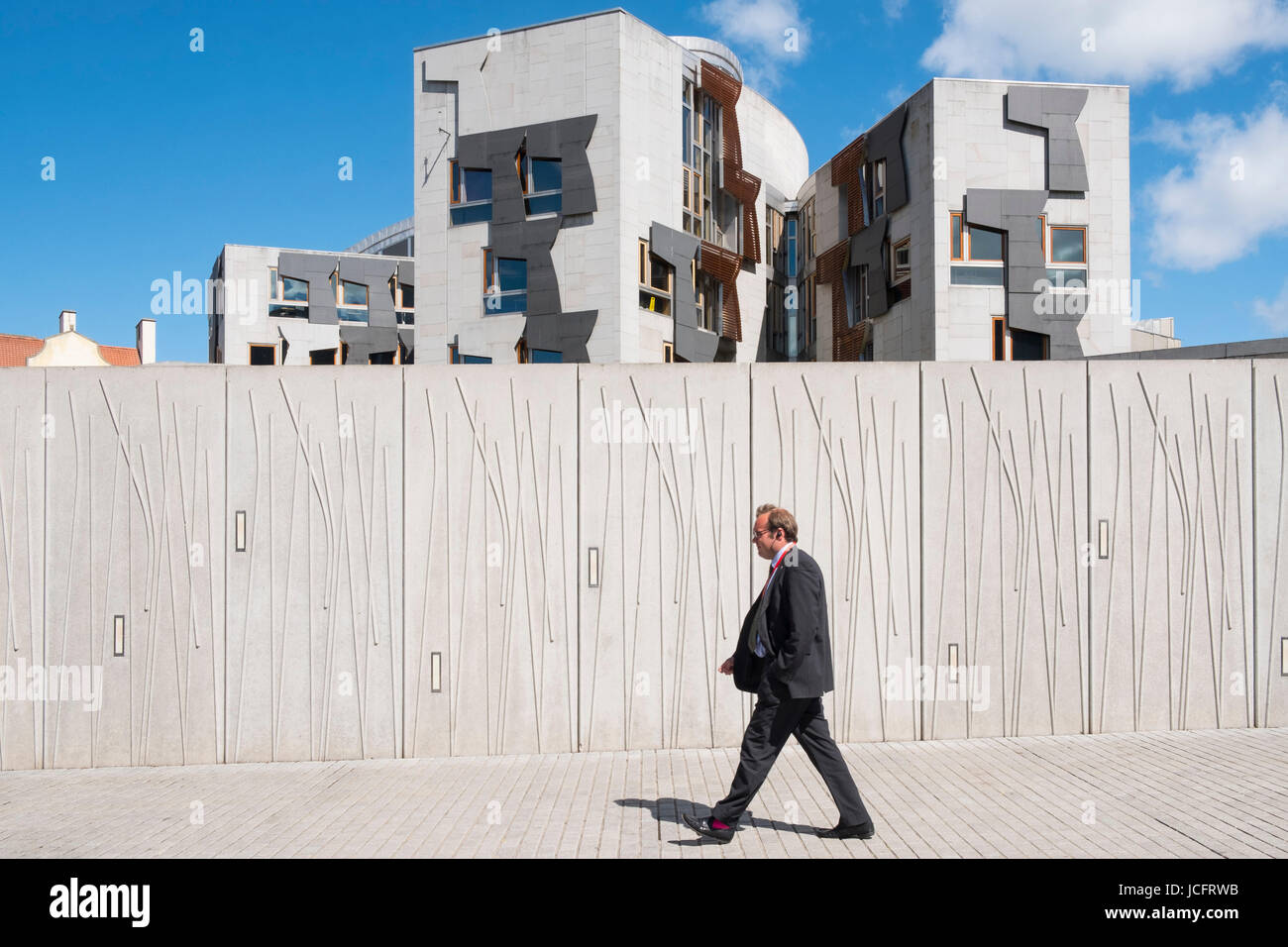 Modern government building architecture hi-res stock photography and ...