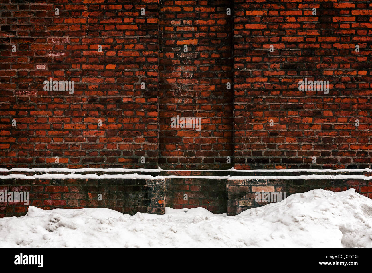 Stone wall snow texture hi-res stock photography and images - Alamy