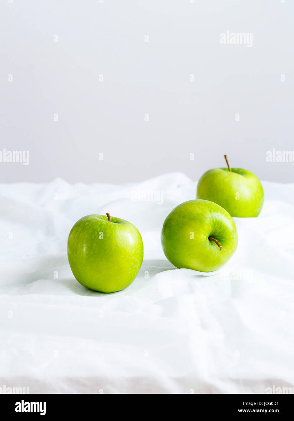 Light green apples hi-res stock photography and images - Alamy