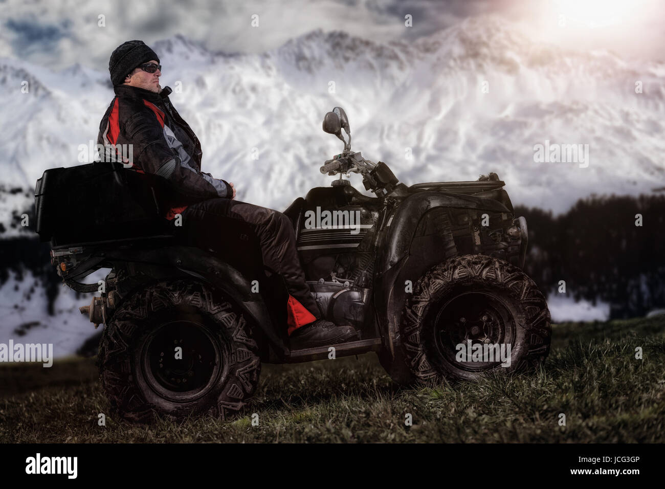 Man on atv hi-res stock photography and images - Alamy