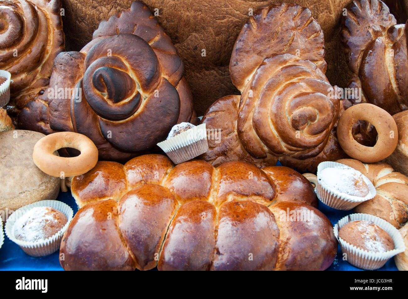 The breads are white bread product, the product of low humidity, pie ...