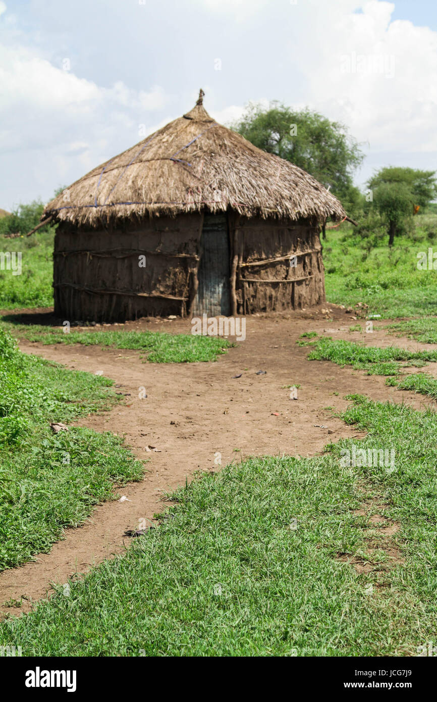 Maasai hut hi-res stock photography and images - Alamy