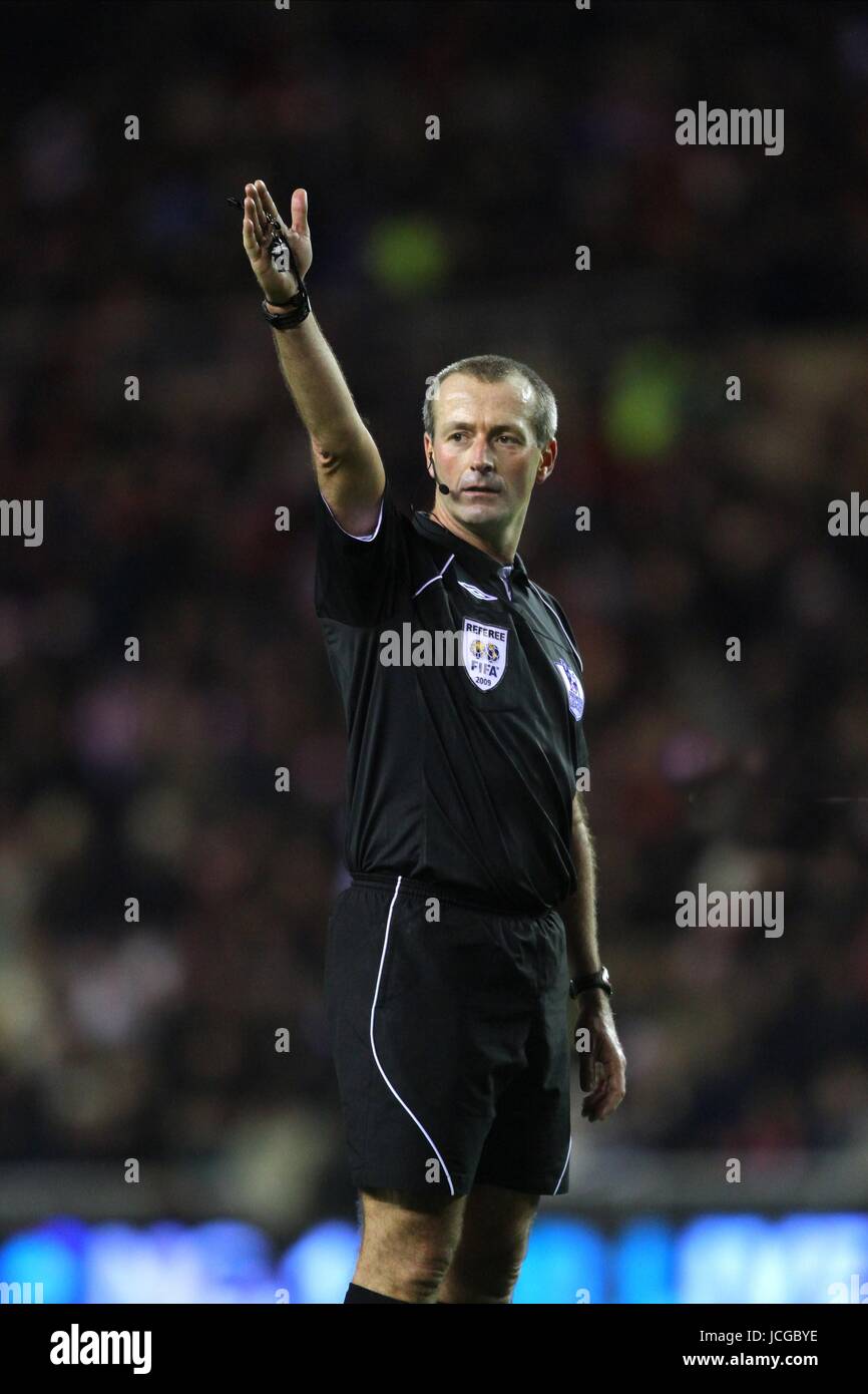 MARTIN ATKINSON PREMIERSHIP REFEREE SUNDERLAND V EVERTON STADIUM OF ...