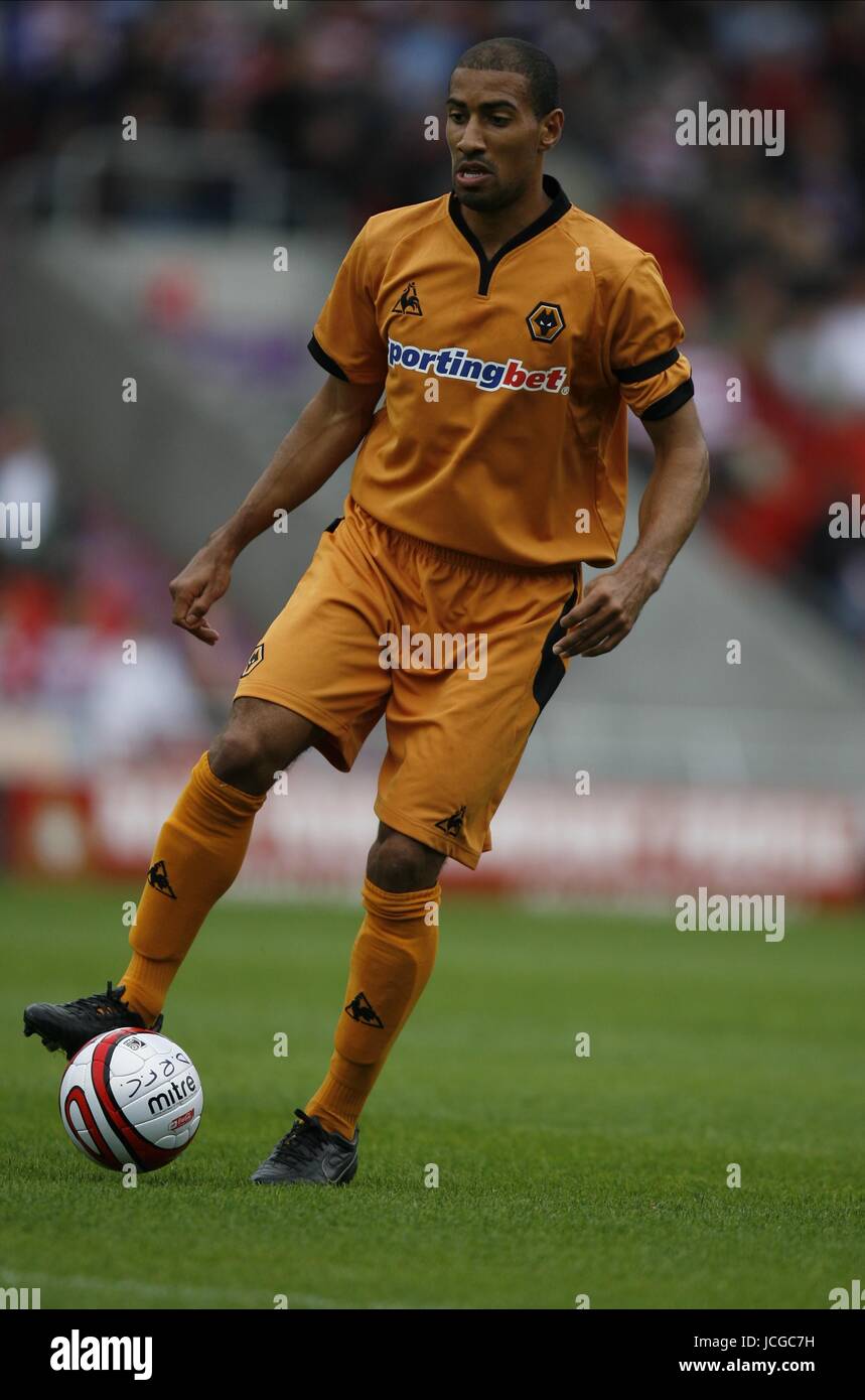 KARL HENRY WOLVERHAMPTON WANDERERES FC DONCASTER V WOLVES KEEPMOAT ...