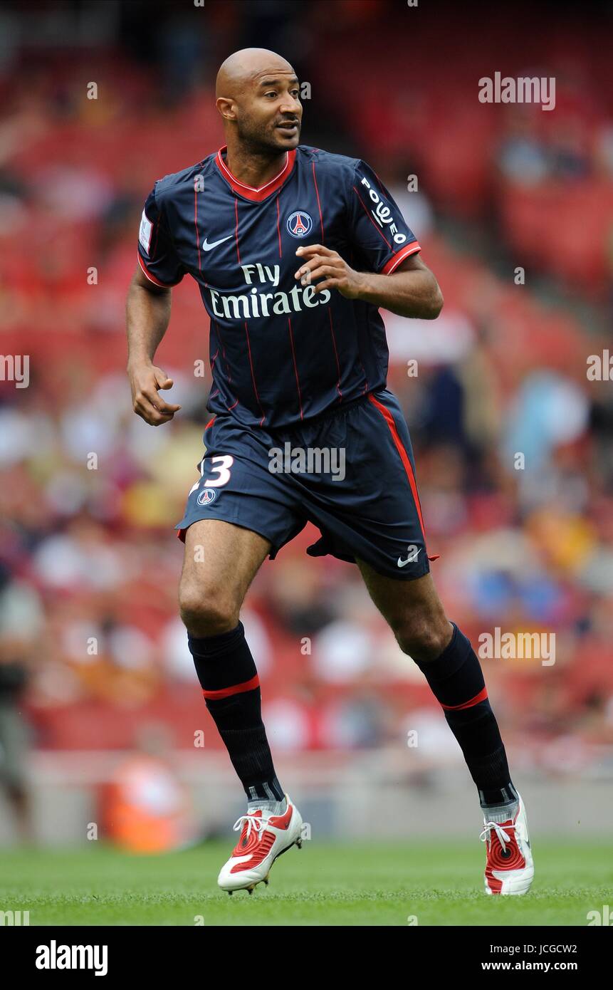 Paris saint germain football player hi-res stock photography and images ...