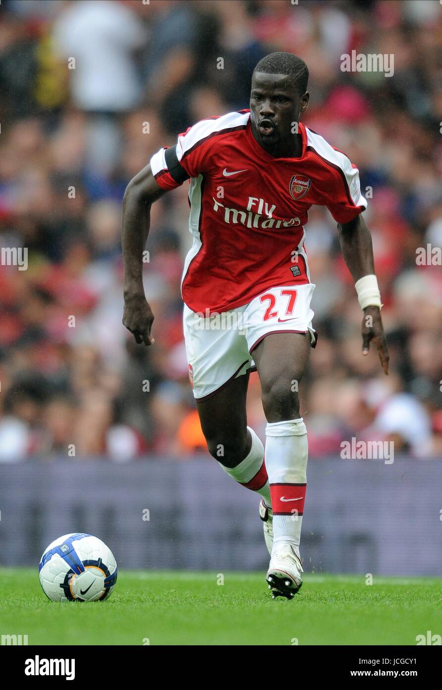 EMMANUEL EBOUE ARSENAL FC ARSENAL V ATHLETICO MADRID EMIRATES STADIUM ...