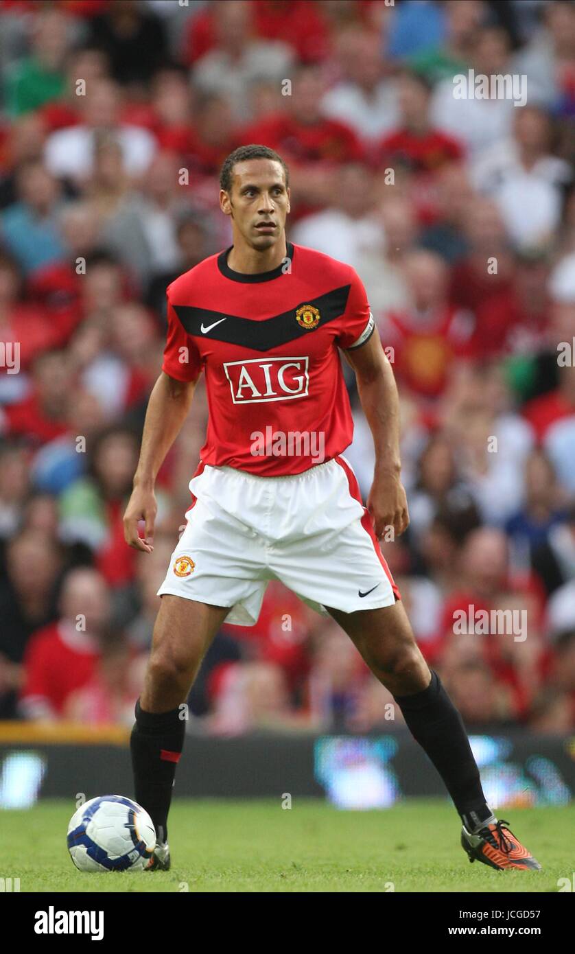 Rio ferdinand of manchester united football club hi-res stock ...