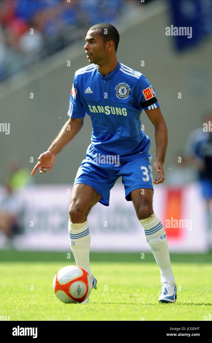 ASHLEY COLE CHELSEA FC CHELSEA V MANCHESER UNITED WEMBLEY STADIUM ...