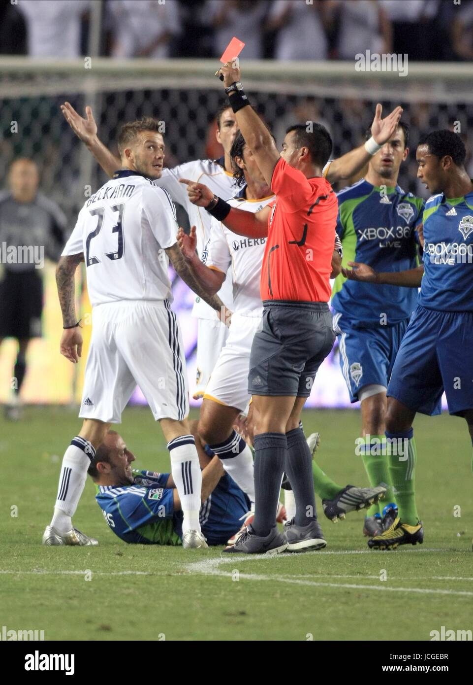 DAVID BECKHAM SENT OFF TACKLE ON GREG VAGENAS LOS ANGELES GALAXY V ...