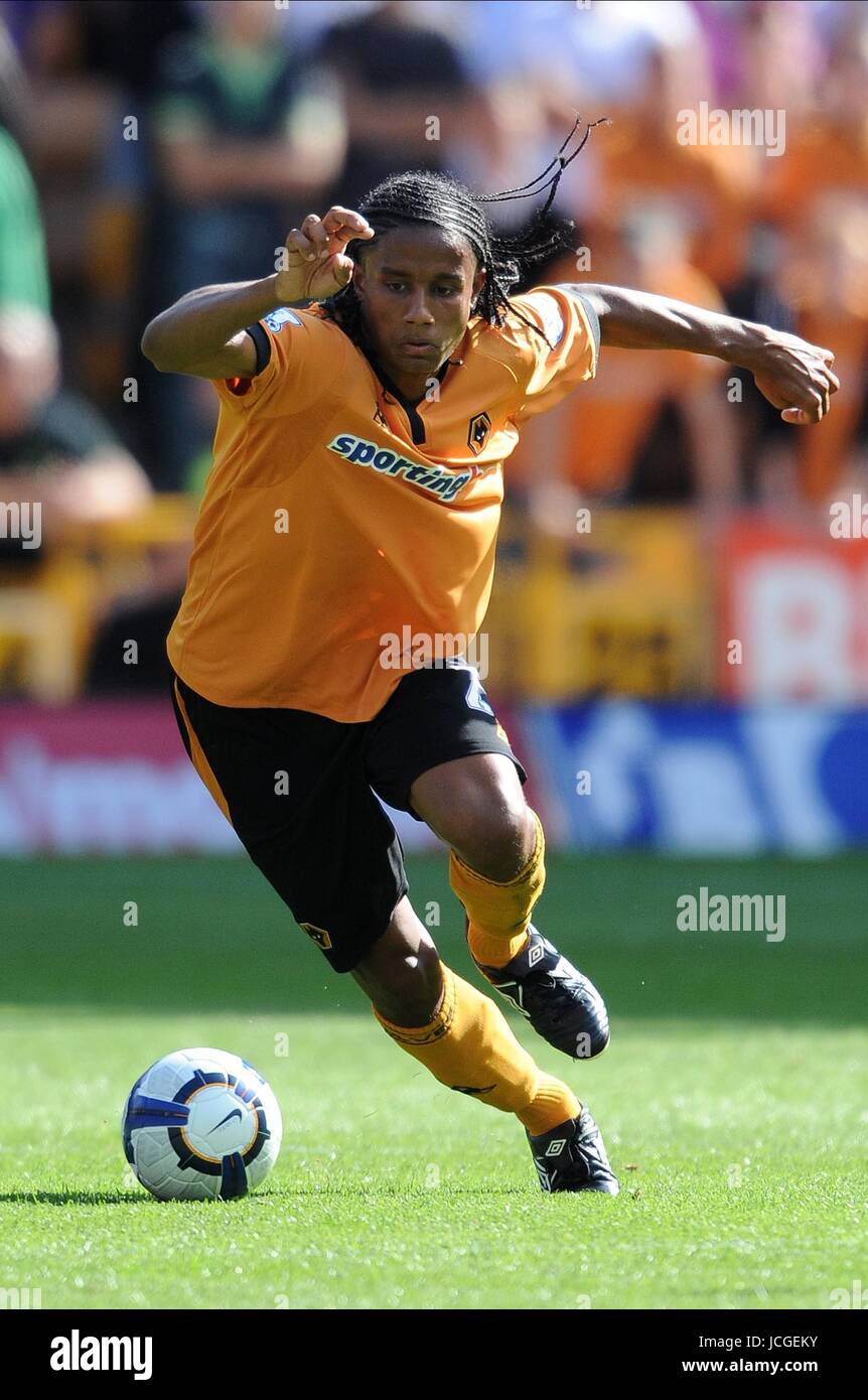 MICHAEL MANCIENNE WOLVERHAMPTON WANDERERS FC WOLVERHAMPTON WANDERERS V ...