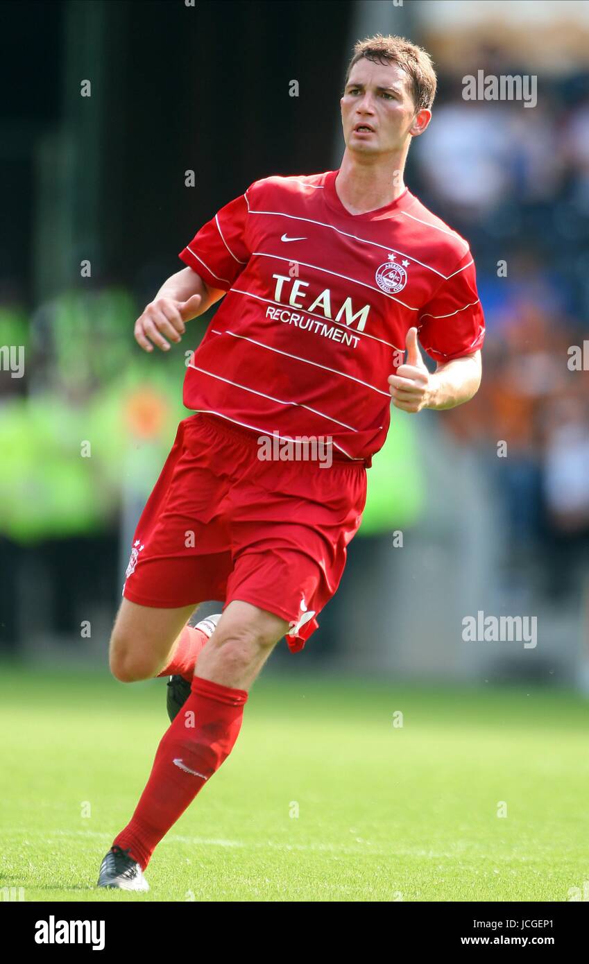 GARY MCDONALD ABERDEEN FC HULL CITY V ABERDEEN KC STADIUM, HULL ...