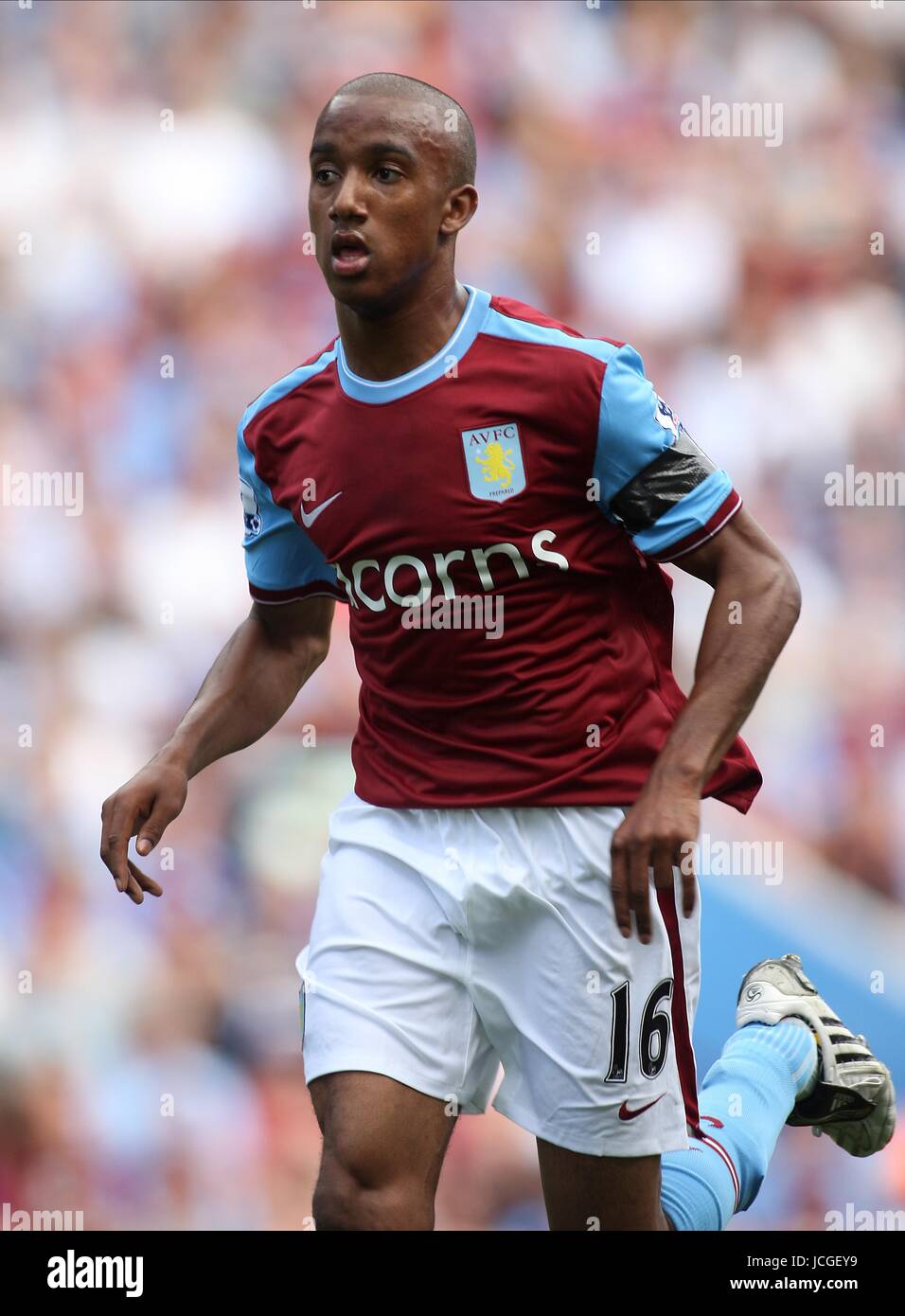 Fabian delph aston villa fc hi-res stock photography and images - Alamy