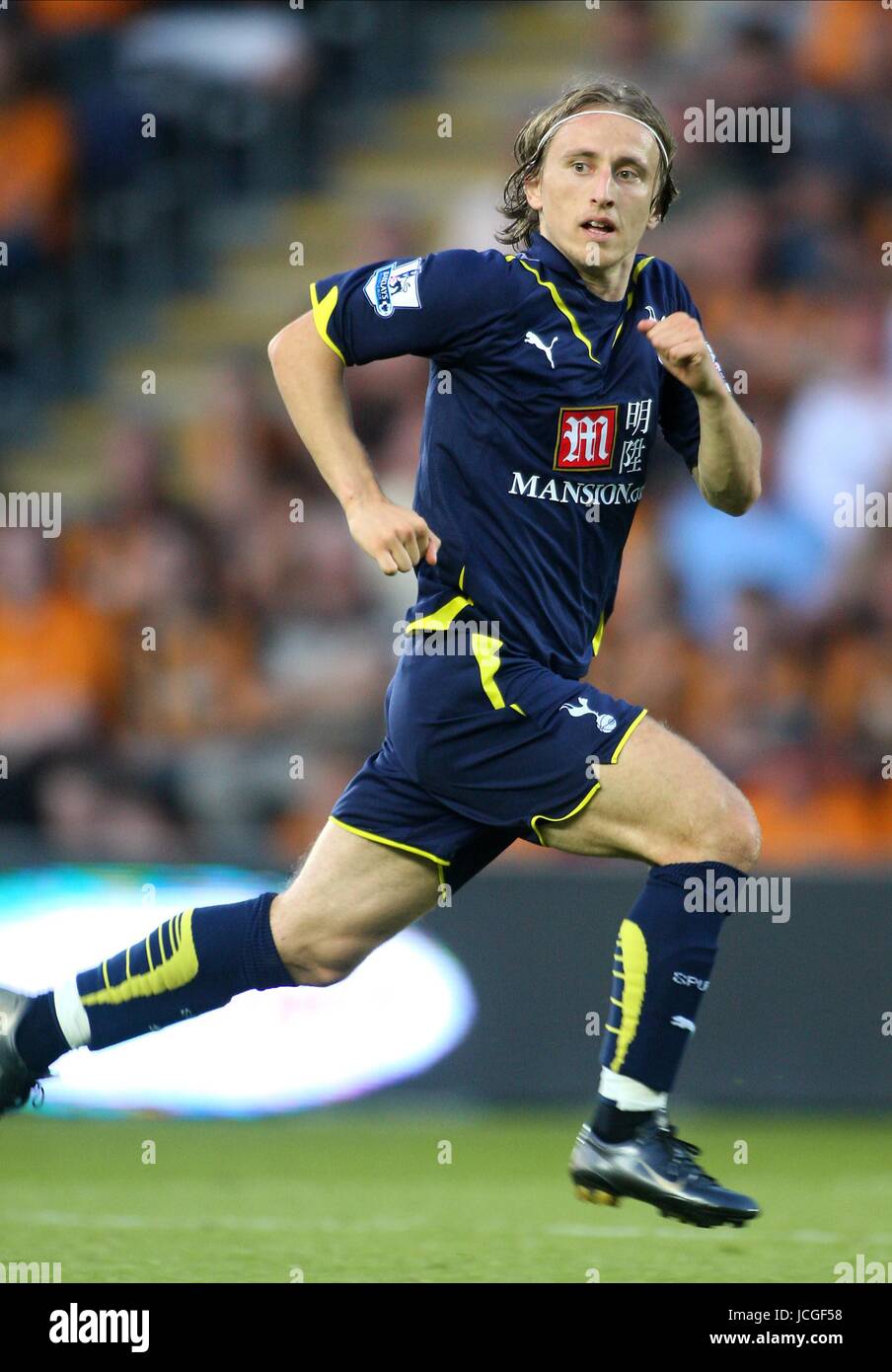 LUKA MODRIC TOTTENHAM HOTSPUR FC HULL CITY V TOTTENHAM KC STADIUM, HULL ...