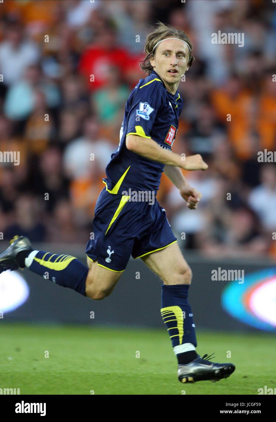 LUKA MODRIC TOTTENHAM HOTSPUR FC HULL CITY V TOTTENHAM KC STADIUM, HULL ...