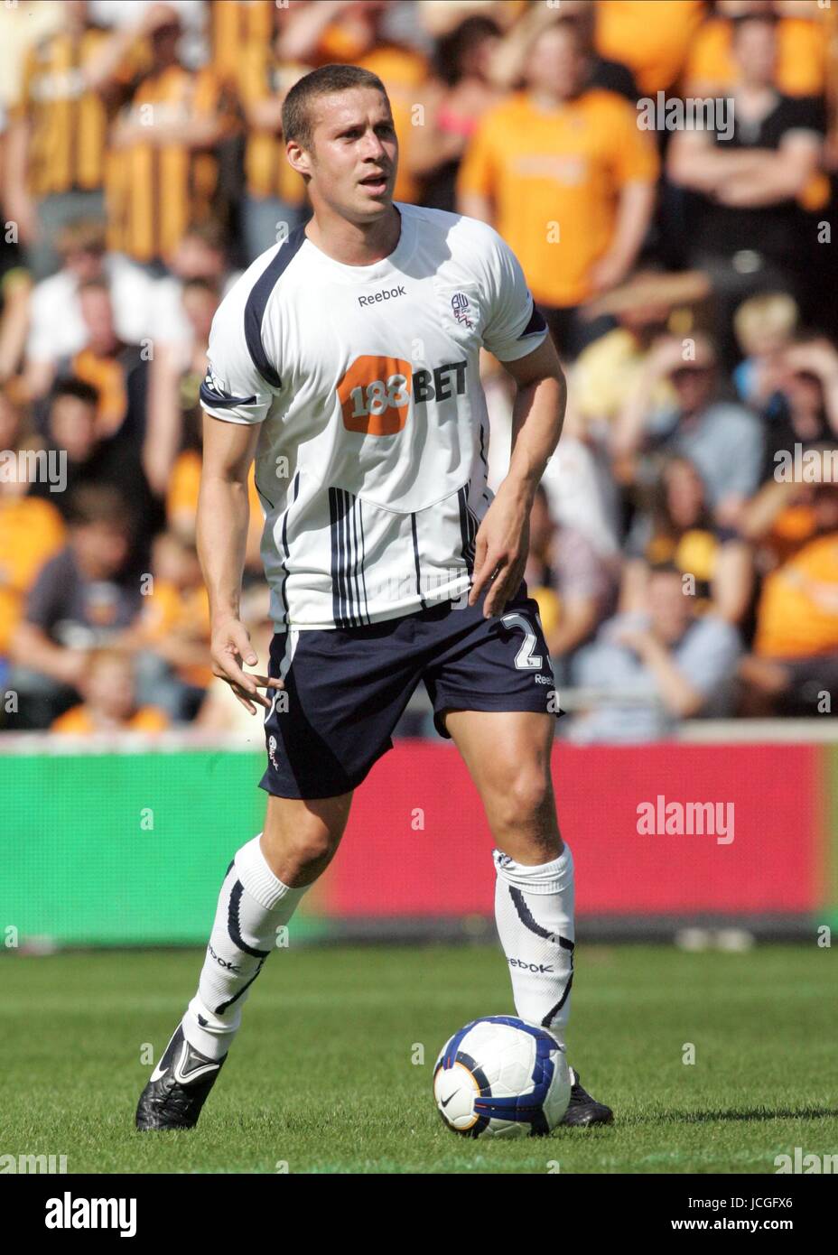 SEAN DAVIS BOLTON WANDERERS FC HULL V BOLTON KC STADIUM, HULL, ENGLAND ...