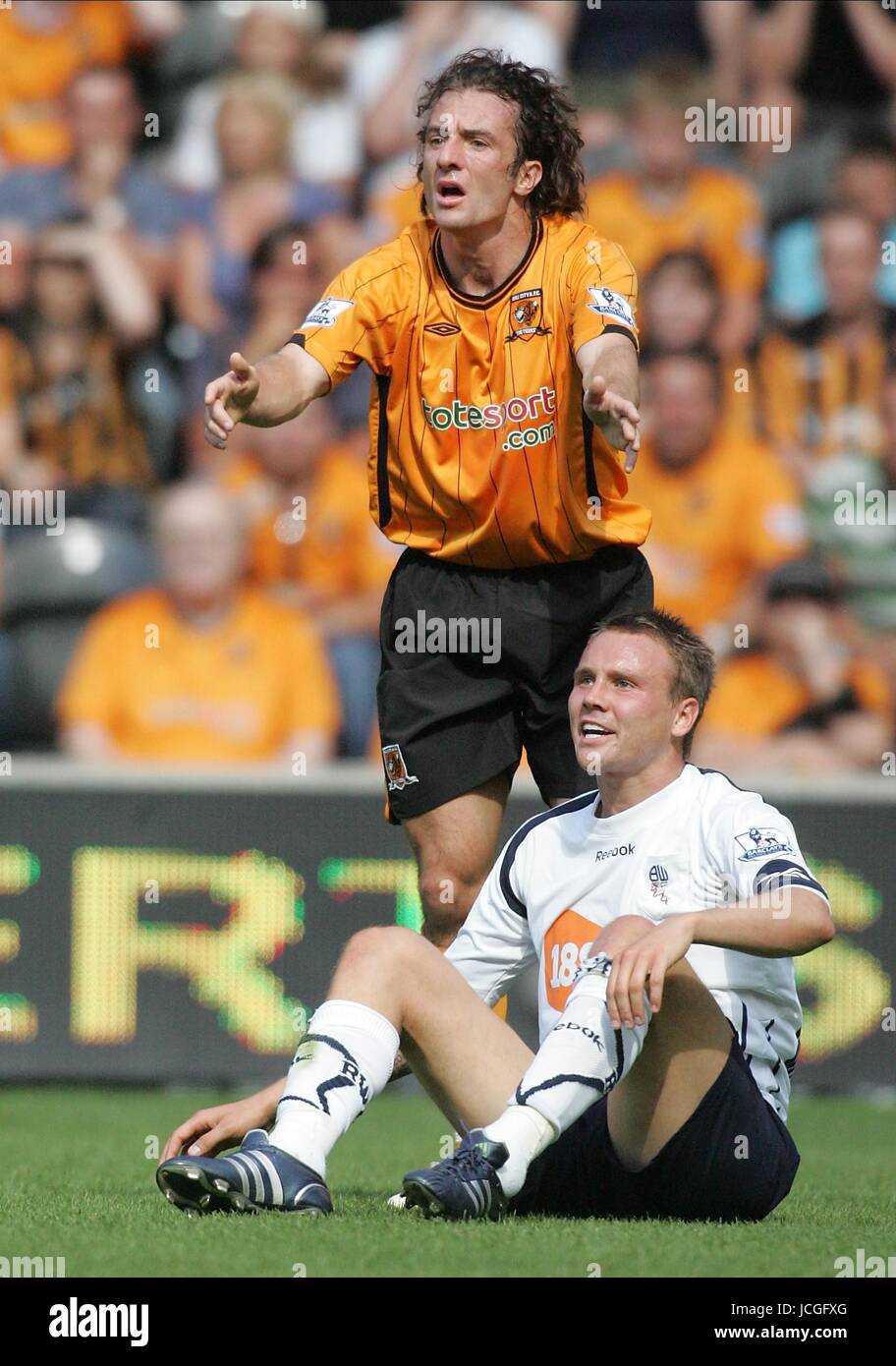 STEPHEN HUNT & MATT TAYLOR HULL V BOLTON HULL V BOLTON KC STADIUM, HULL ...