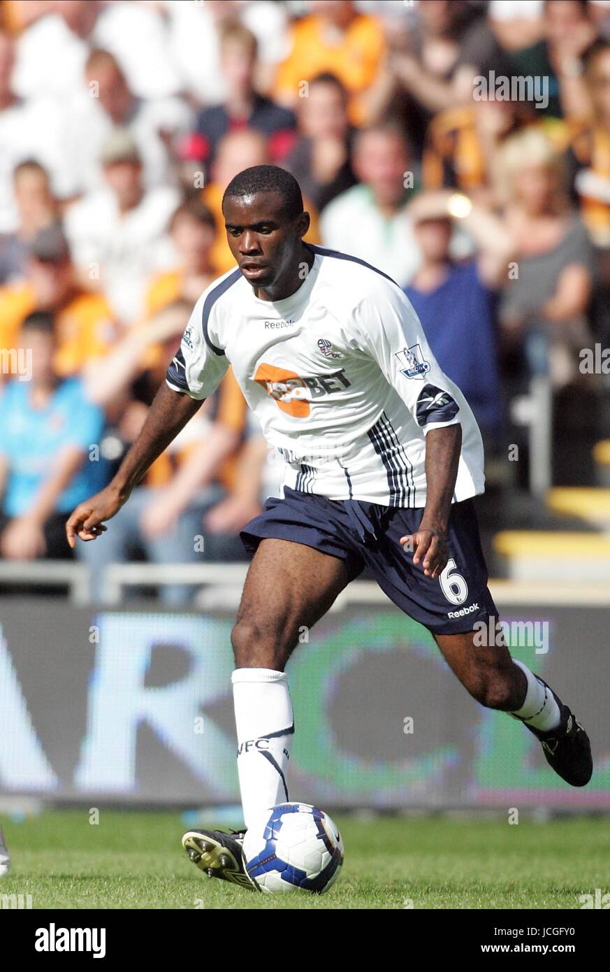 FABRICE MUAMBA BOLTON WANDERERS FC HULL V BOLTON KC STADIUM, HULL ...