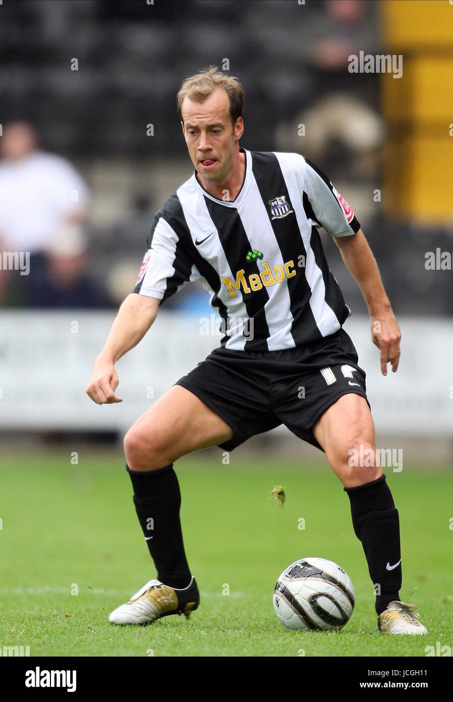 Jamie clapham notts county hi-res stock photography and images - Alamy