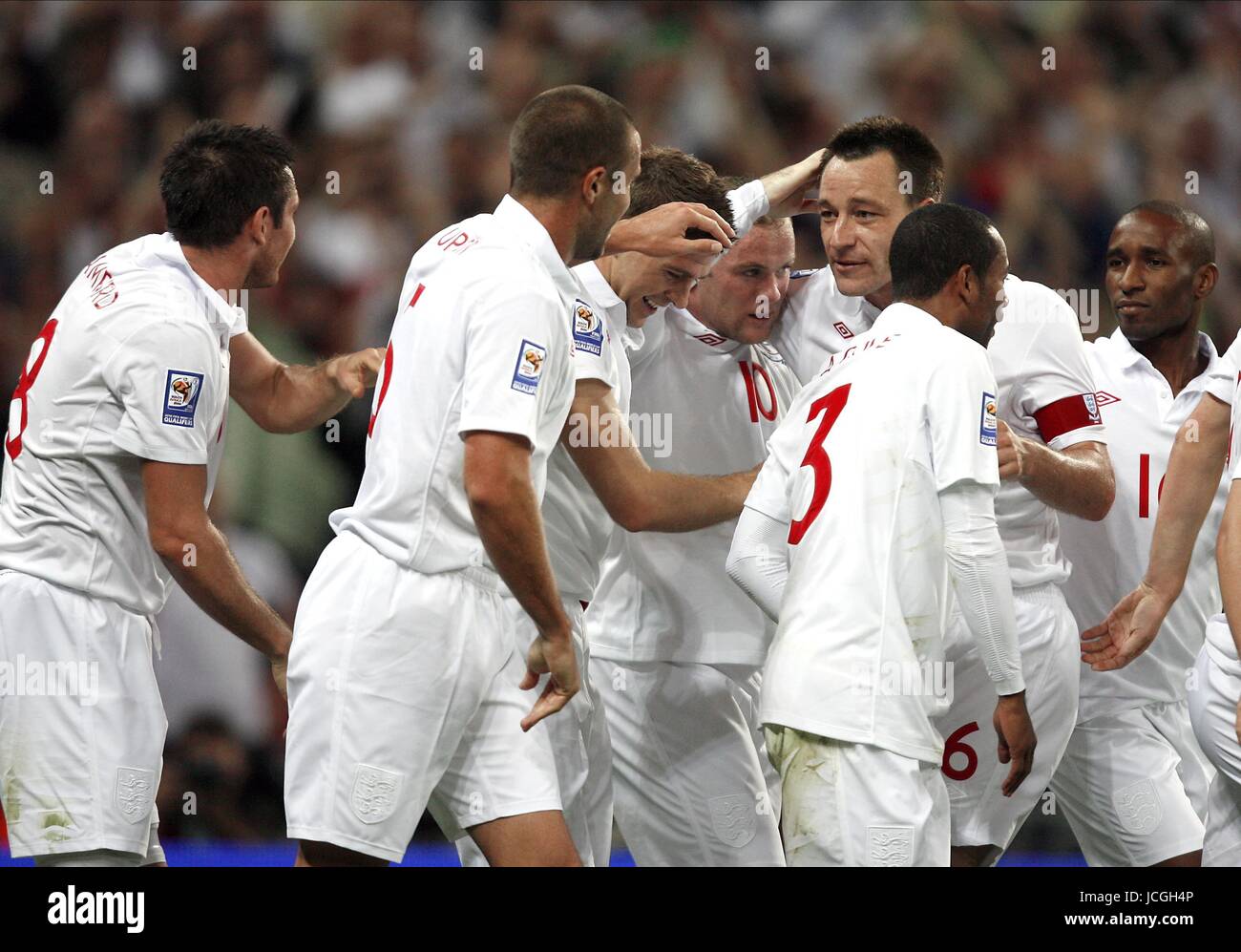 Steven gerrard and john terry hi-res stock photography and images - Alamy