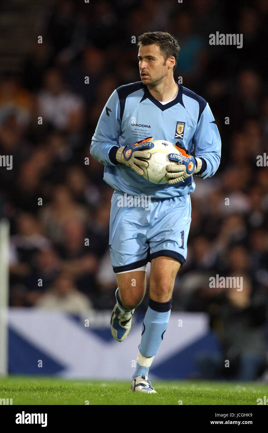 DAVID MARSHALL SCOTLAND & CARDIFF CITY FC SCOTLAND V HOLLAND HAMPDEN ...