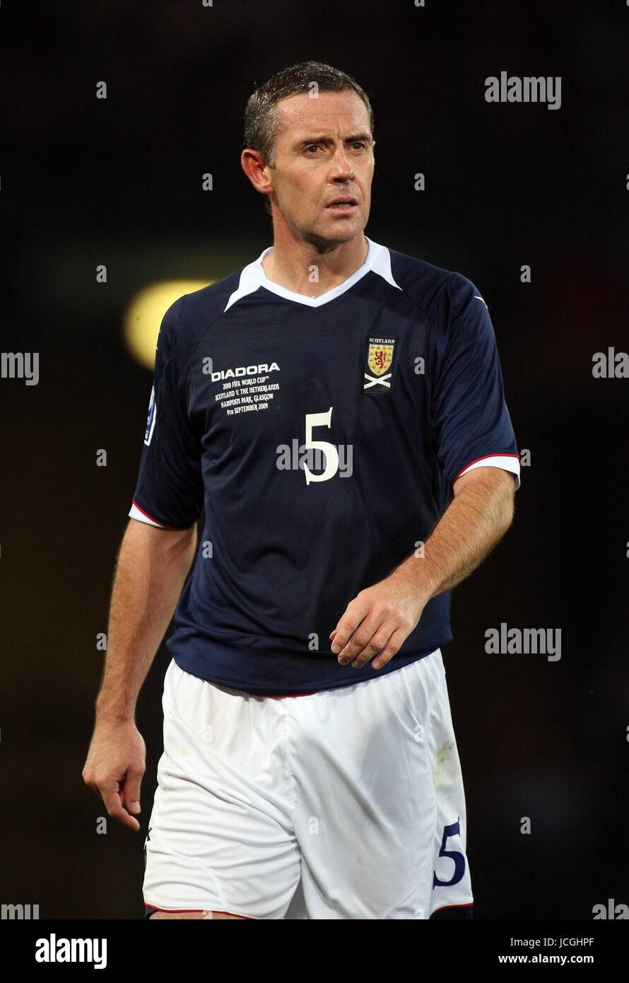 DAVID WEIR SCOTLAND & GLASGOW RANGERS FC SCOTLAND V HOLLAND HAMPDEN ...