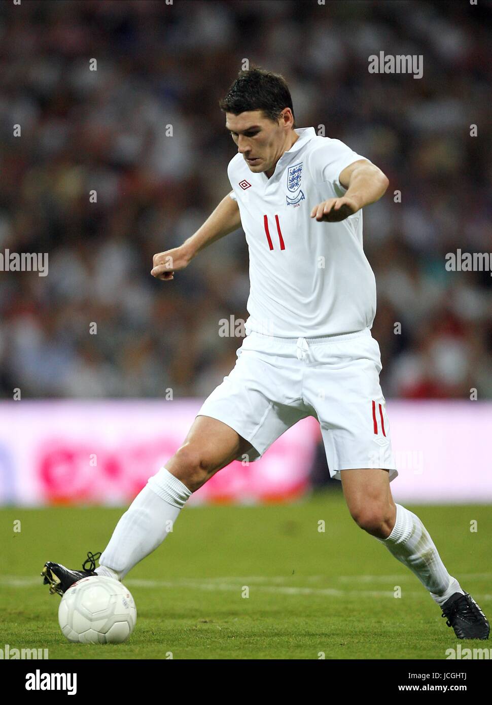 GARETH BARRY ENGLAND & MANCHESTER CITY FC ENGLAND V CROATIA WEMBLEY ...