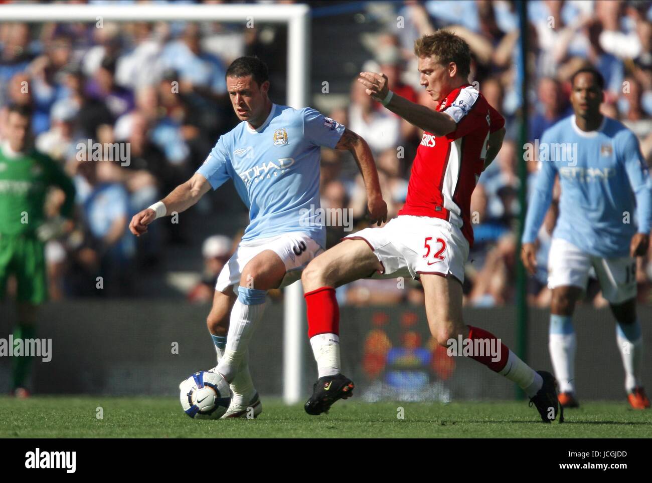 WAYNE BRIDGE & NICKLAS BENDTNER MANCHESTER CITY V ARSENAL MANCHESTER ...