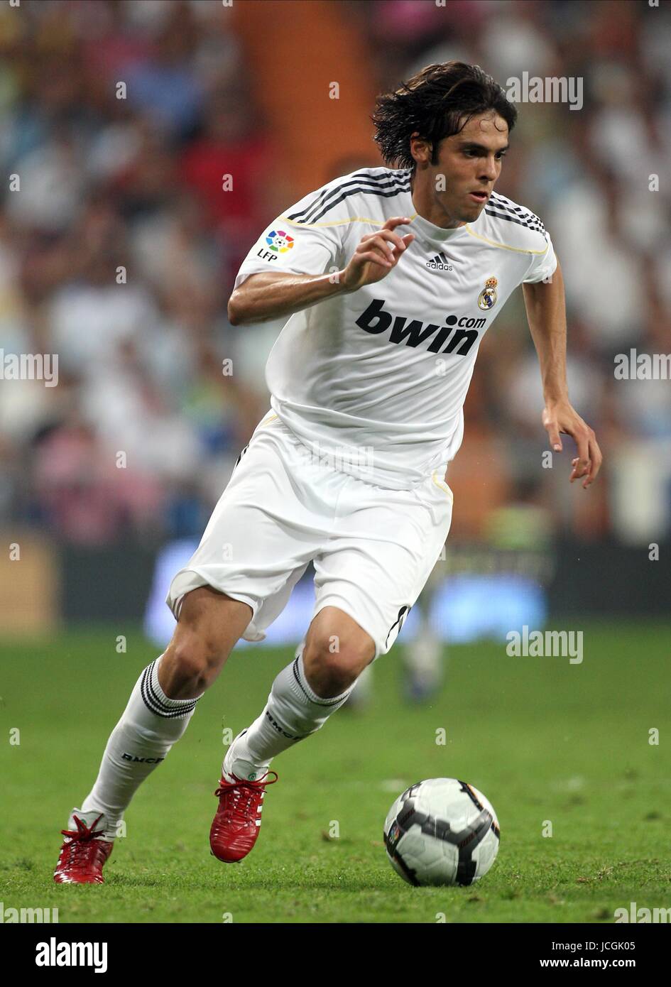 Kaka real madrid bernabeu hi-res stock photography and images - Alamy
