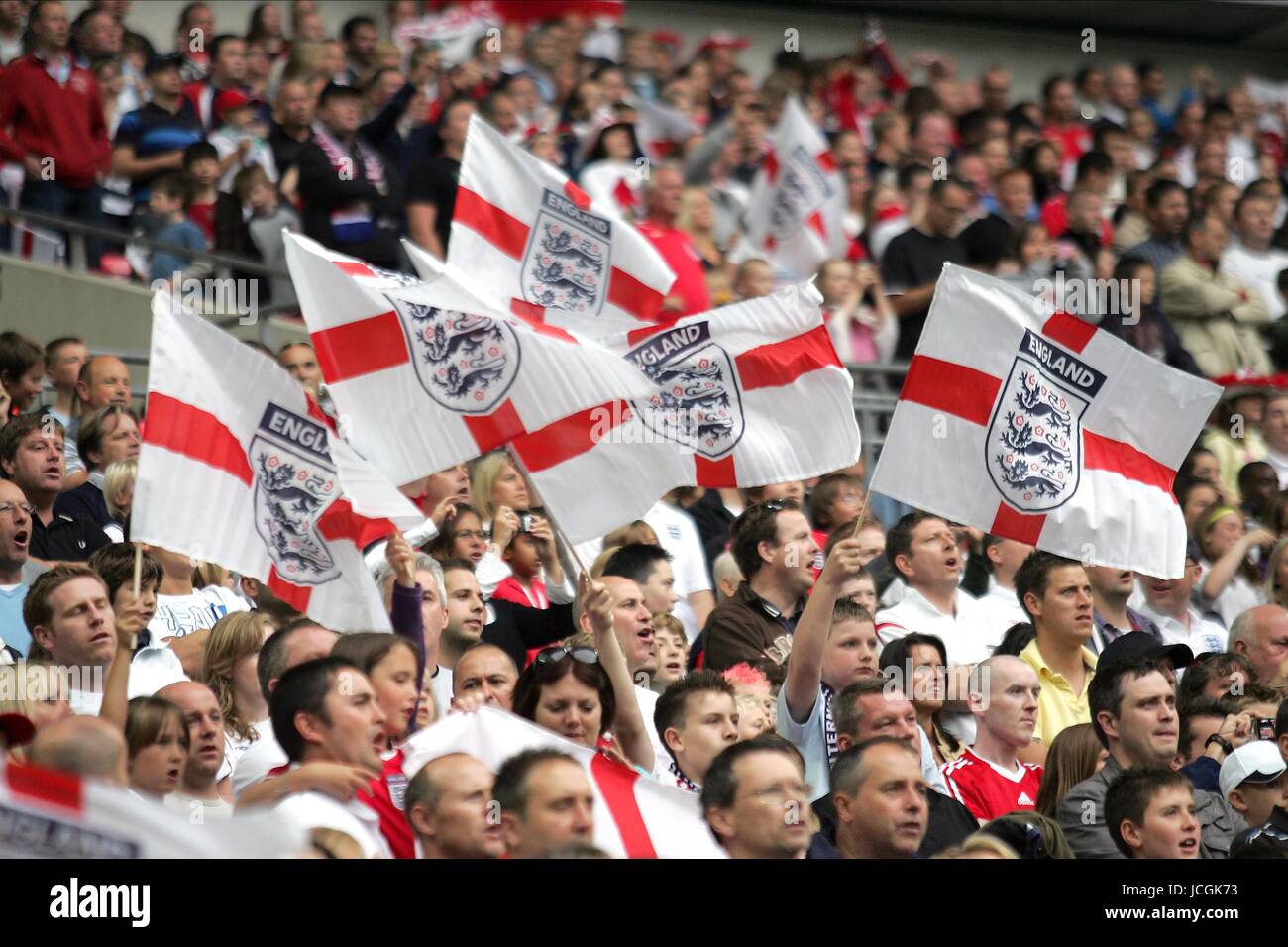 ENGLAND FAN'S WAVING FLAGS ENGLAND FANS ENGLAND V SLOVENIA WEMBLEY ...