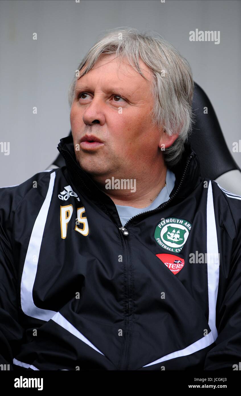 PAUL STURROCK PLYMOUTH MANAGER NEWCASTLE V PLYMOUTH ST JAMES PARK ...
