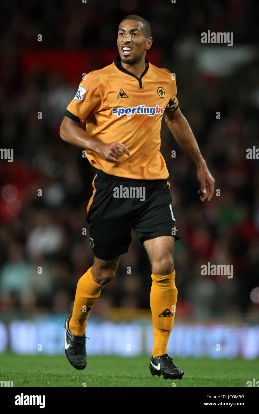Wolverhampton wanderers player karl henry hi-res stock photography and ...