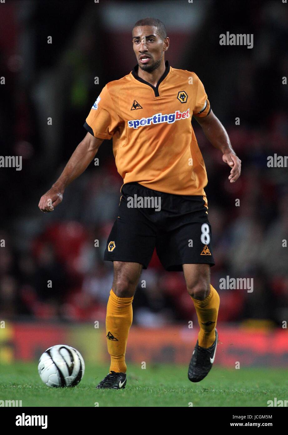 Wolverhampton wanderers player karl henry hi-res stock photography and ...